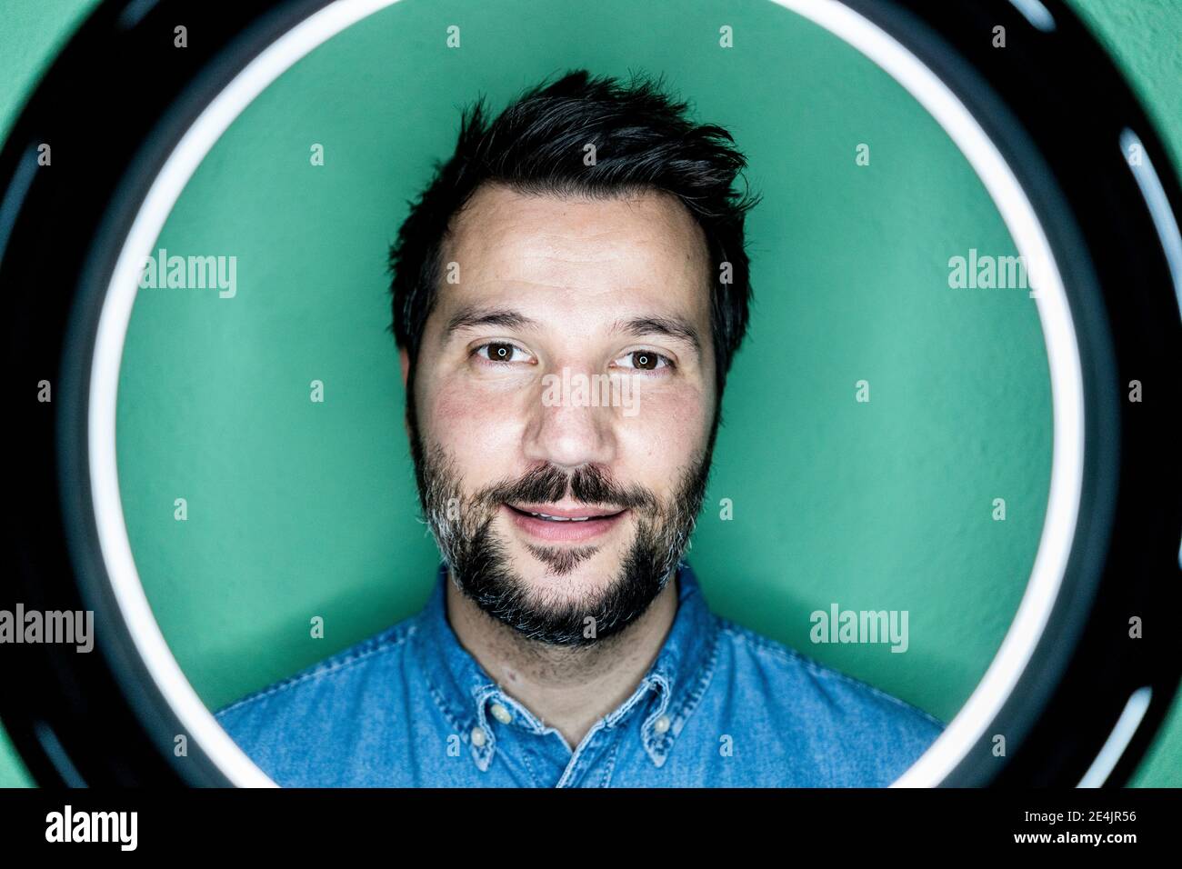 Studio portrait lighting hi-res stock photography and images - Alamy
