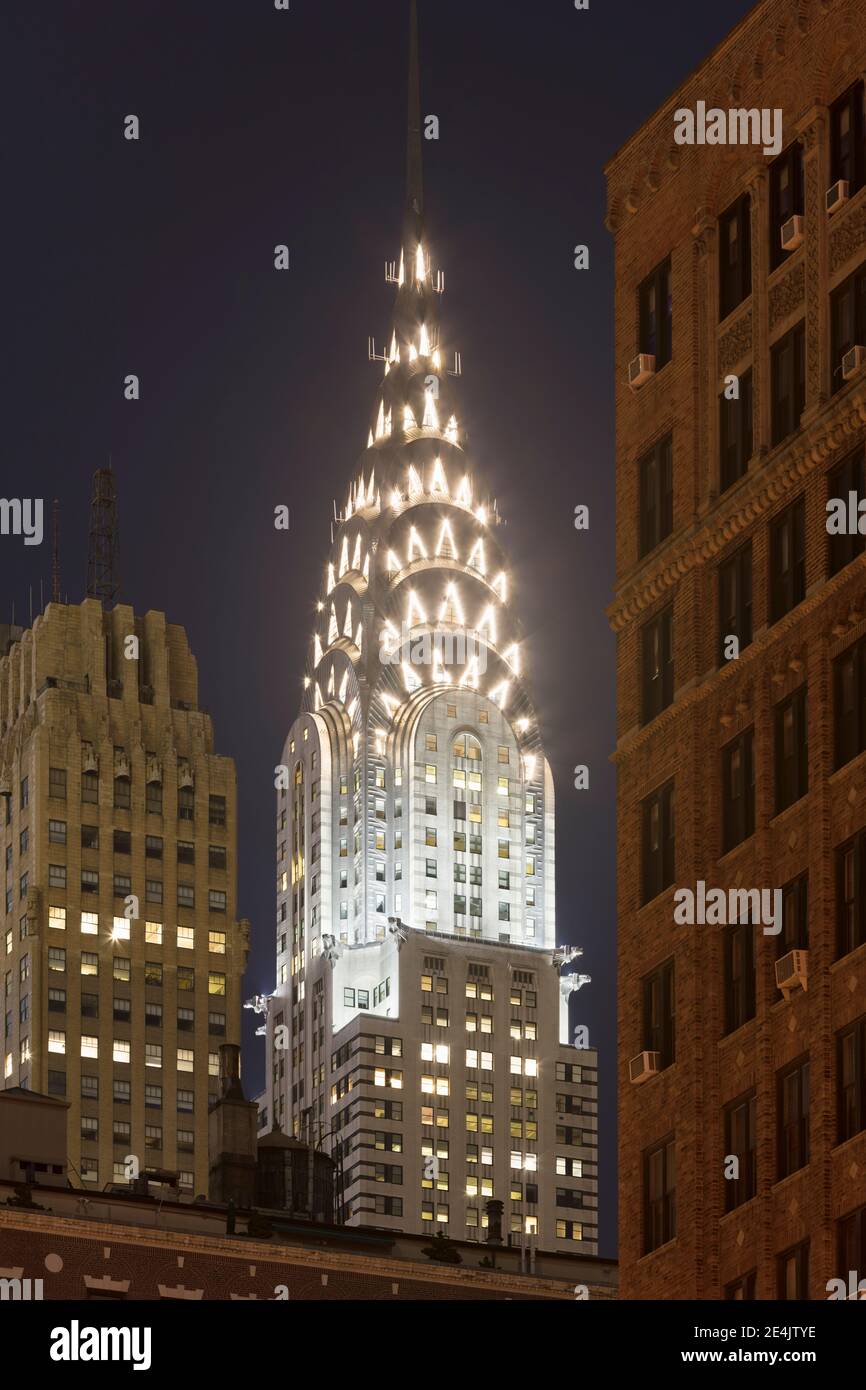 Chrysler building night hi-res stock photography and images - Alamy