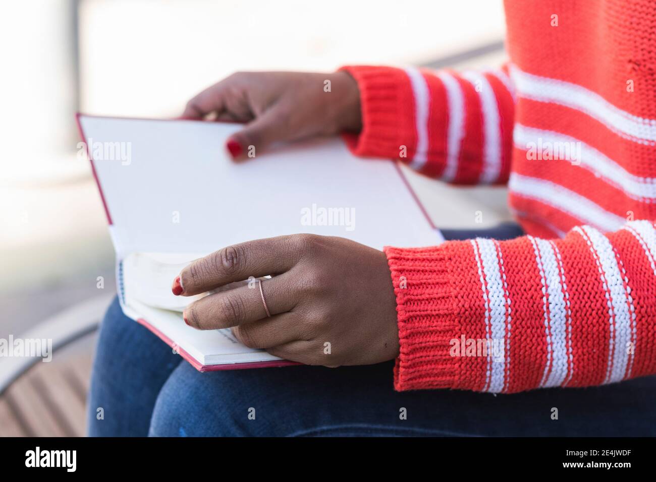 Last page of book hi-res stock photography and images - Alamy