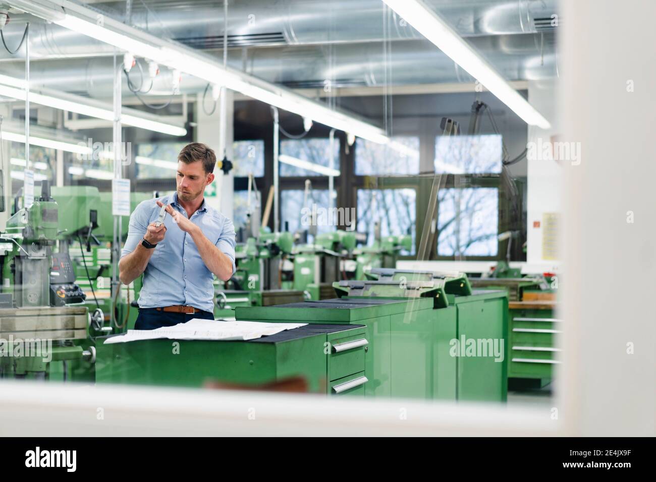 Machine glass factory hi-res stock photography and images - Alamy