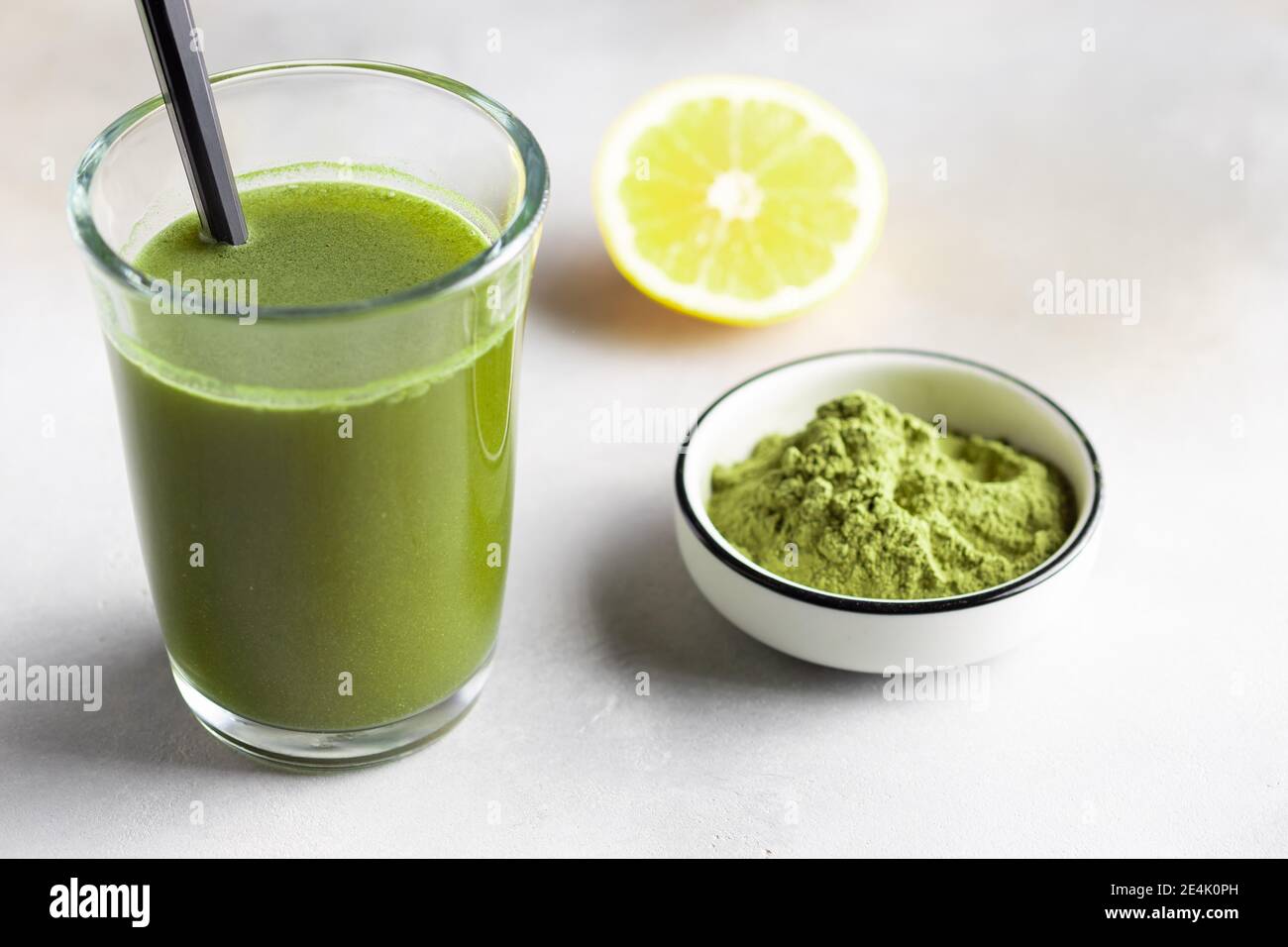 healthy detox drink with green superfood powder. plant-based caffeine ...