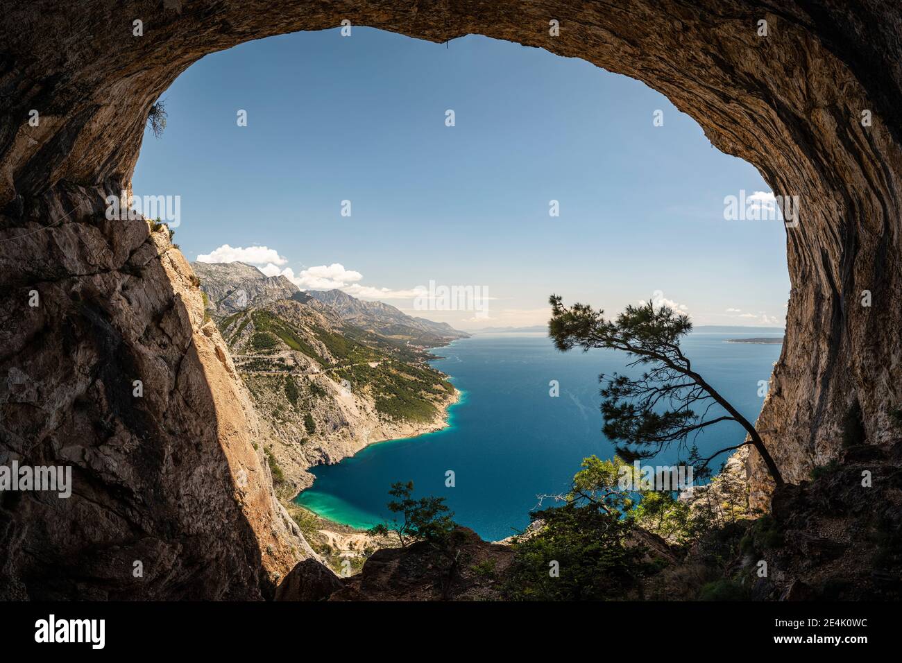 Foreground rock hi-res stock photography and images - Alamy