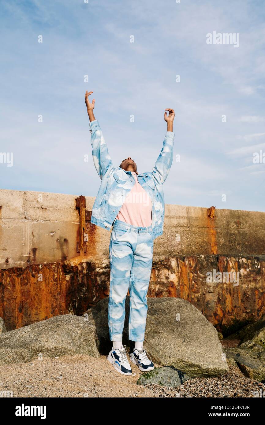 Raised stone hi-res stock photography and images - Alamy