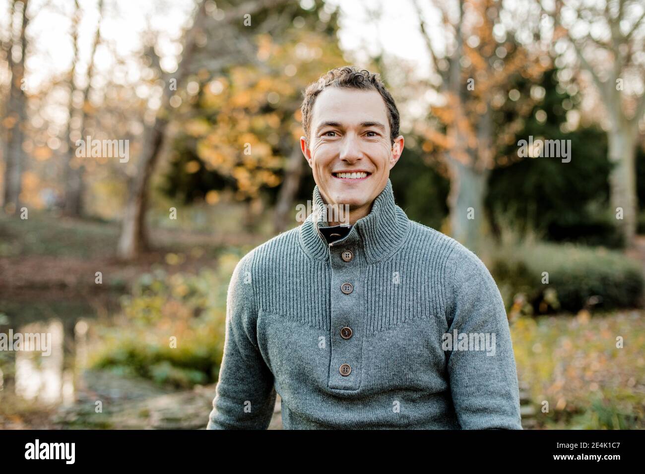 Attractive public park hi-res stock photography and images - Alamy