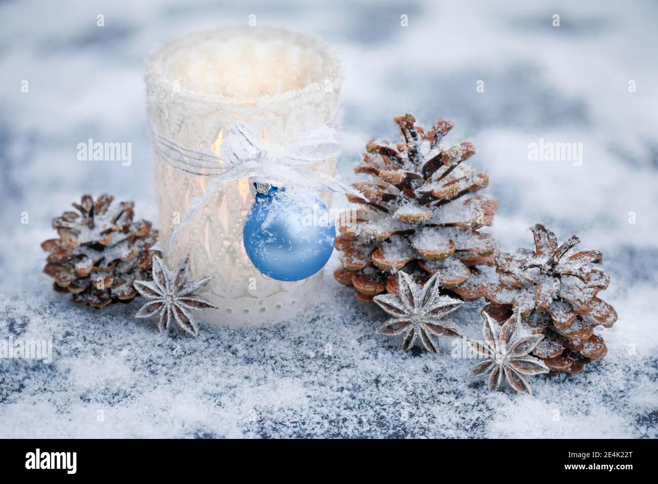 Natural outdoor Advent decoration with ice and snow Stock Photo - Alamy