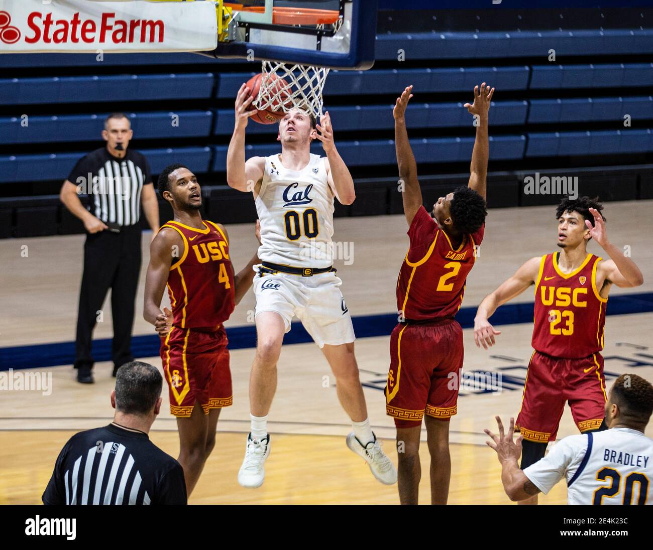 Hass Pavilion. 23rd Jan, 2021. CA U.S.A. California guard Ryan Betley ...