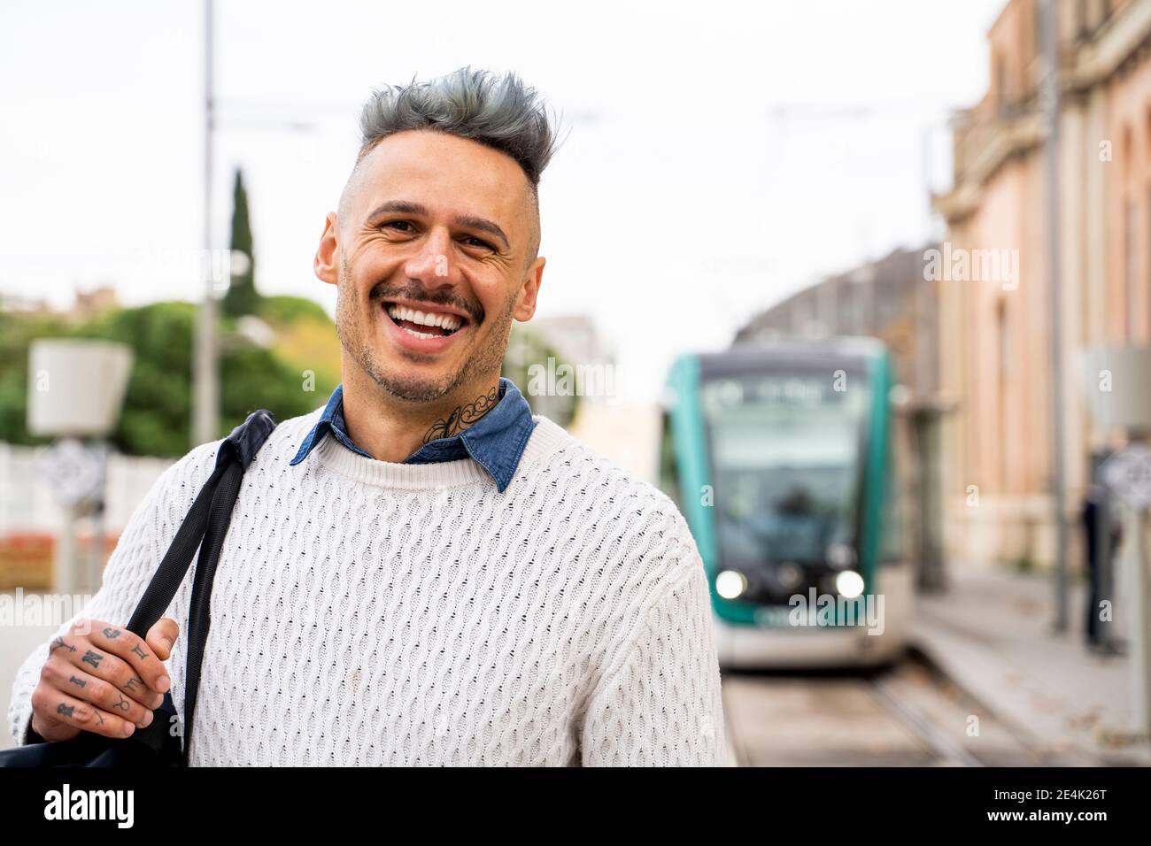 Commuter male hi-res stock photography and images - Alamy