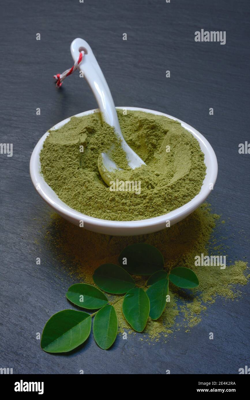 Moringa, Moringa powder in shell, Moringa powder, Moringa leaves ...