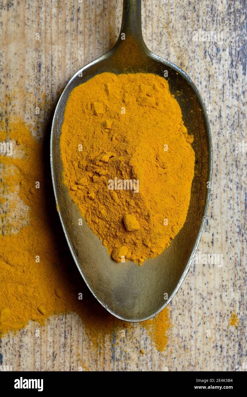 Curcuma powder hi-res stock photography and images - Alamy