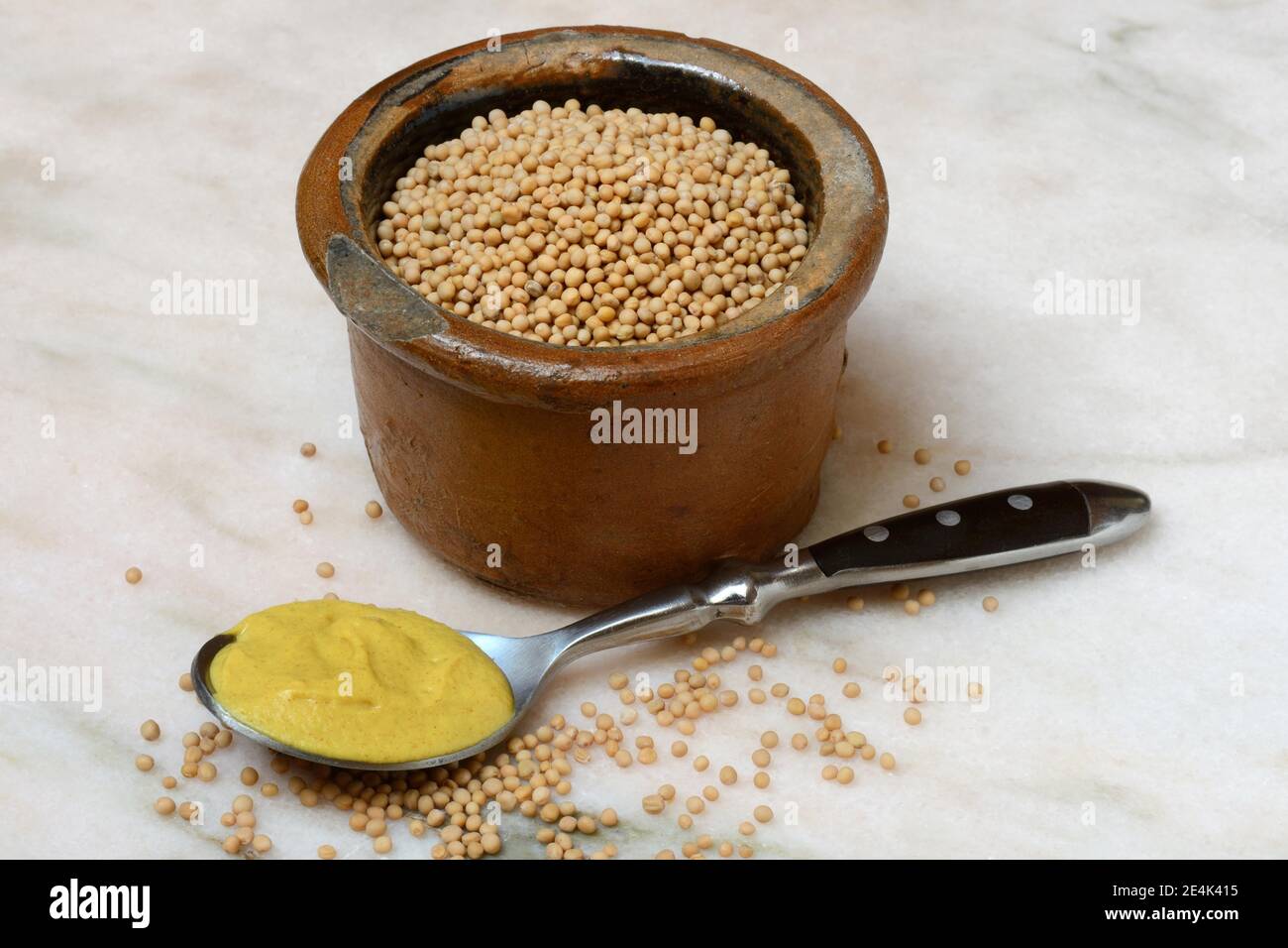 Mustard plant production hi-res stock photography and images - Alamy