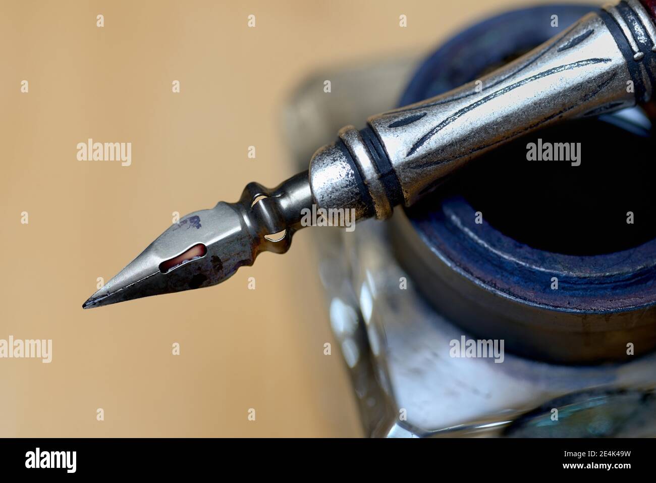 Ink reservoir hi-res stock photography and images - Alamy