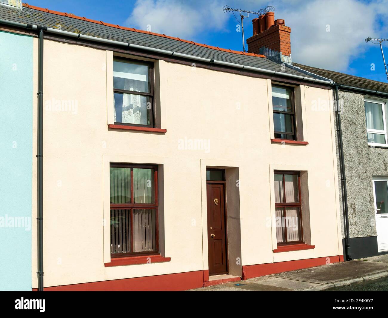 Old terraced house hi-res stock photography and images - Alamy