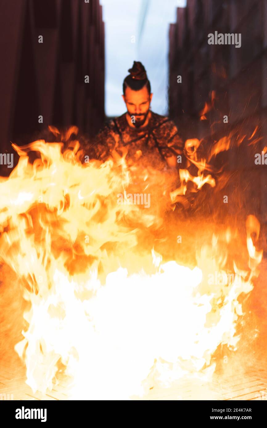 Fire juggler hi-res stock photography and images - Alamy