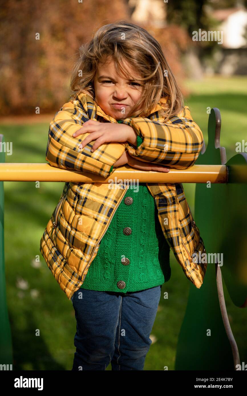 Angry faces hi-res stock photography and images - Alamy