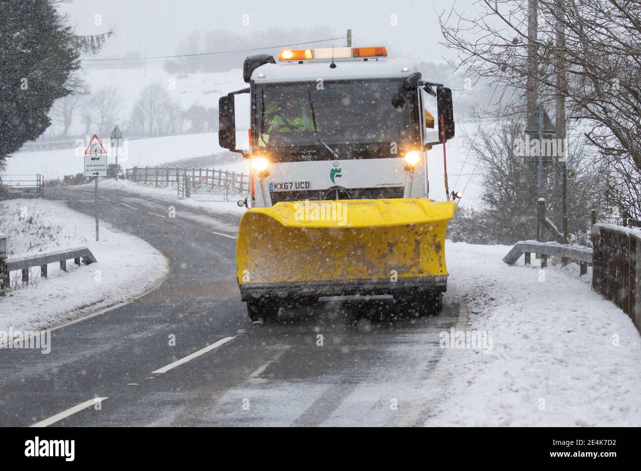 Gritting vehicles hi-res stock photography and images - Alamy