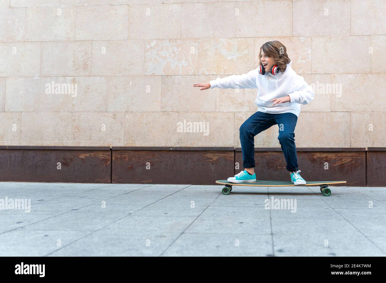 Skateboarding activity hi-res stock photography and images - Alamy