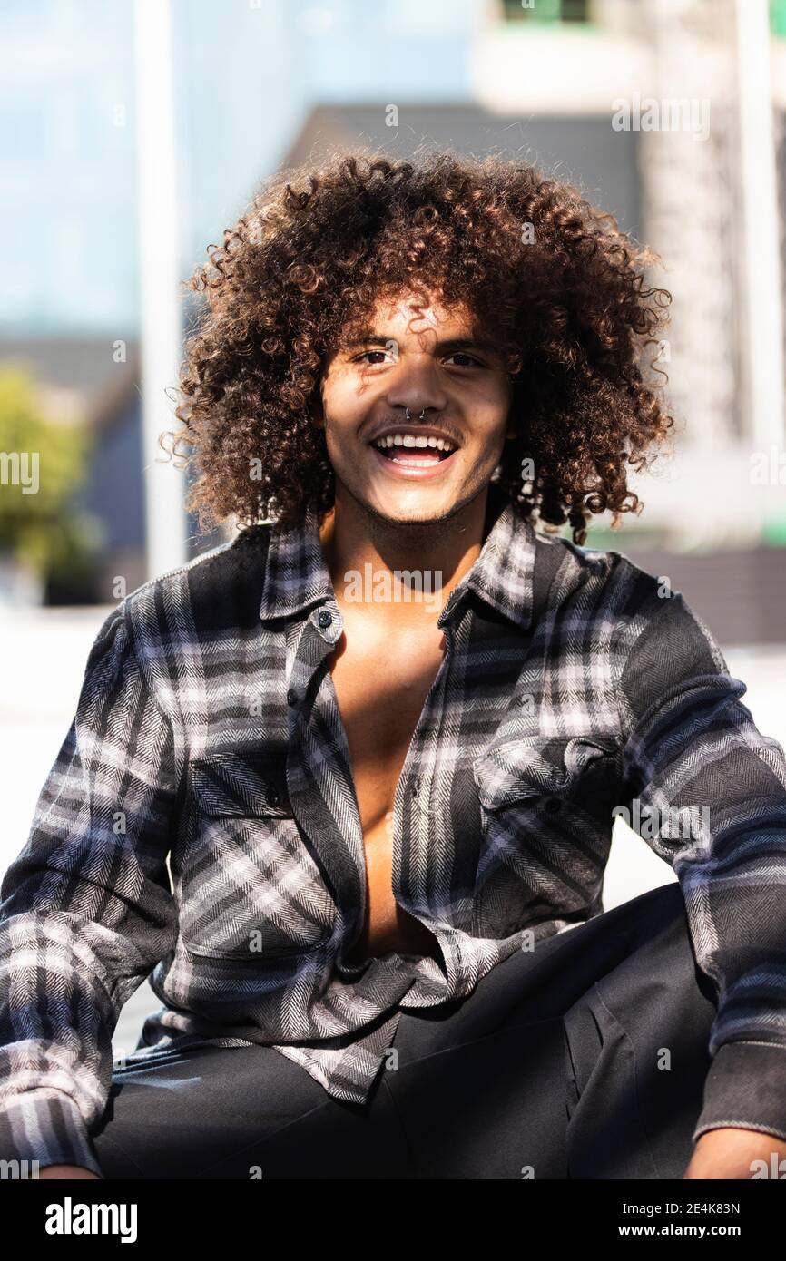 Happy man smiling hi-res stock photography and images - Alamy