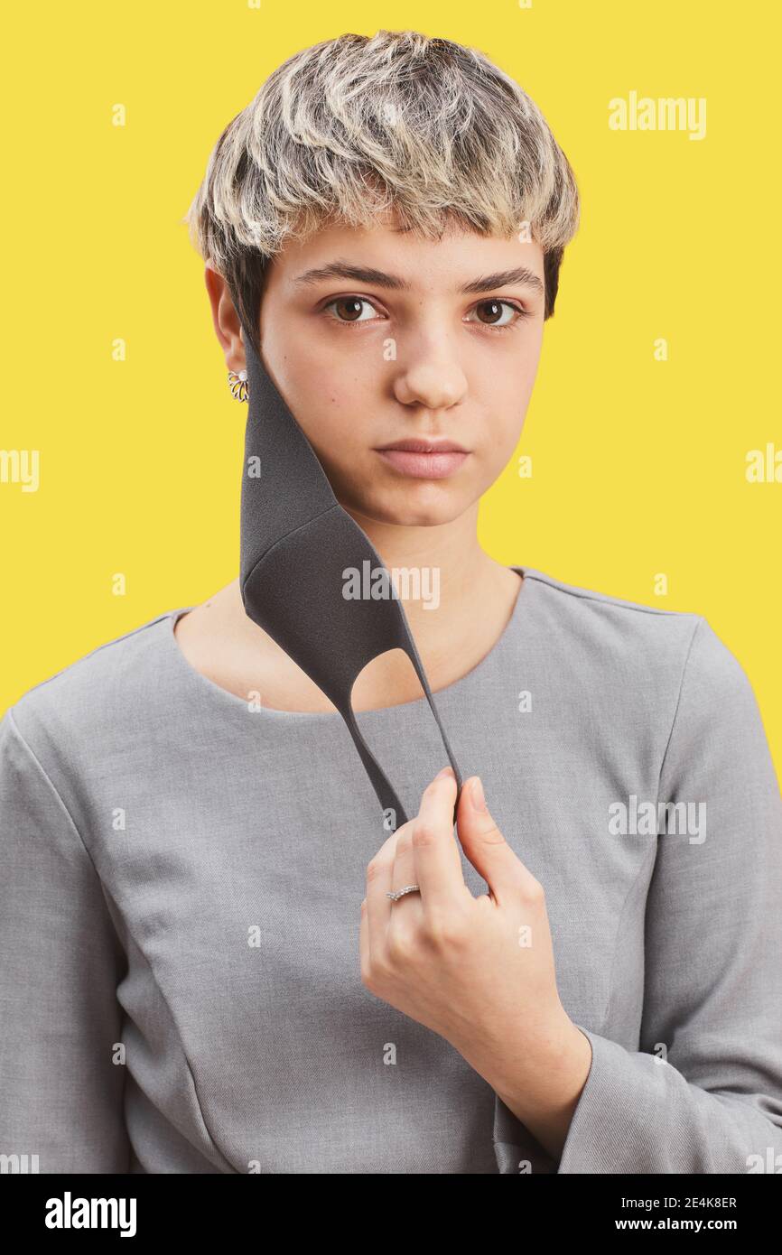 Short haired woman hi-res stock photography and images - Alamy