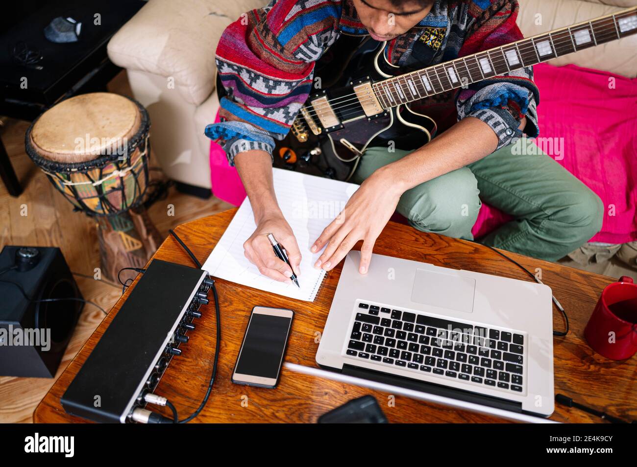 Adjusting instrument hi-res stock photography and images - Alamy