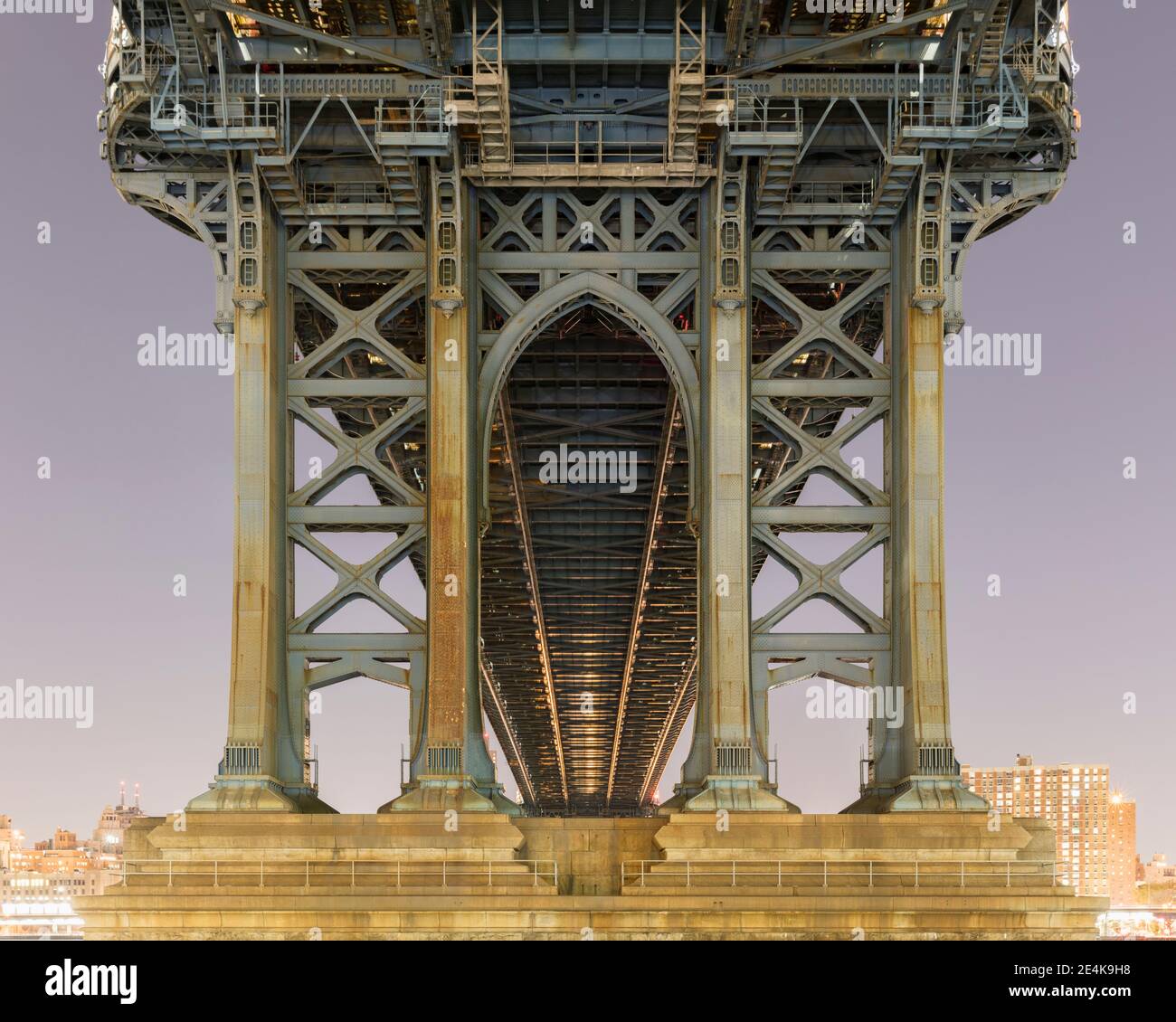 Bridge low angle hi-res stock photography and images - Alamy