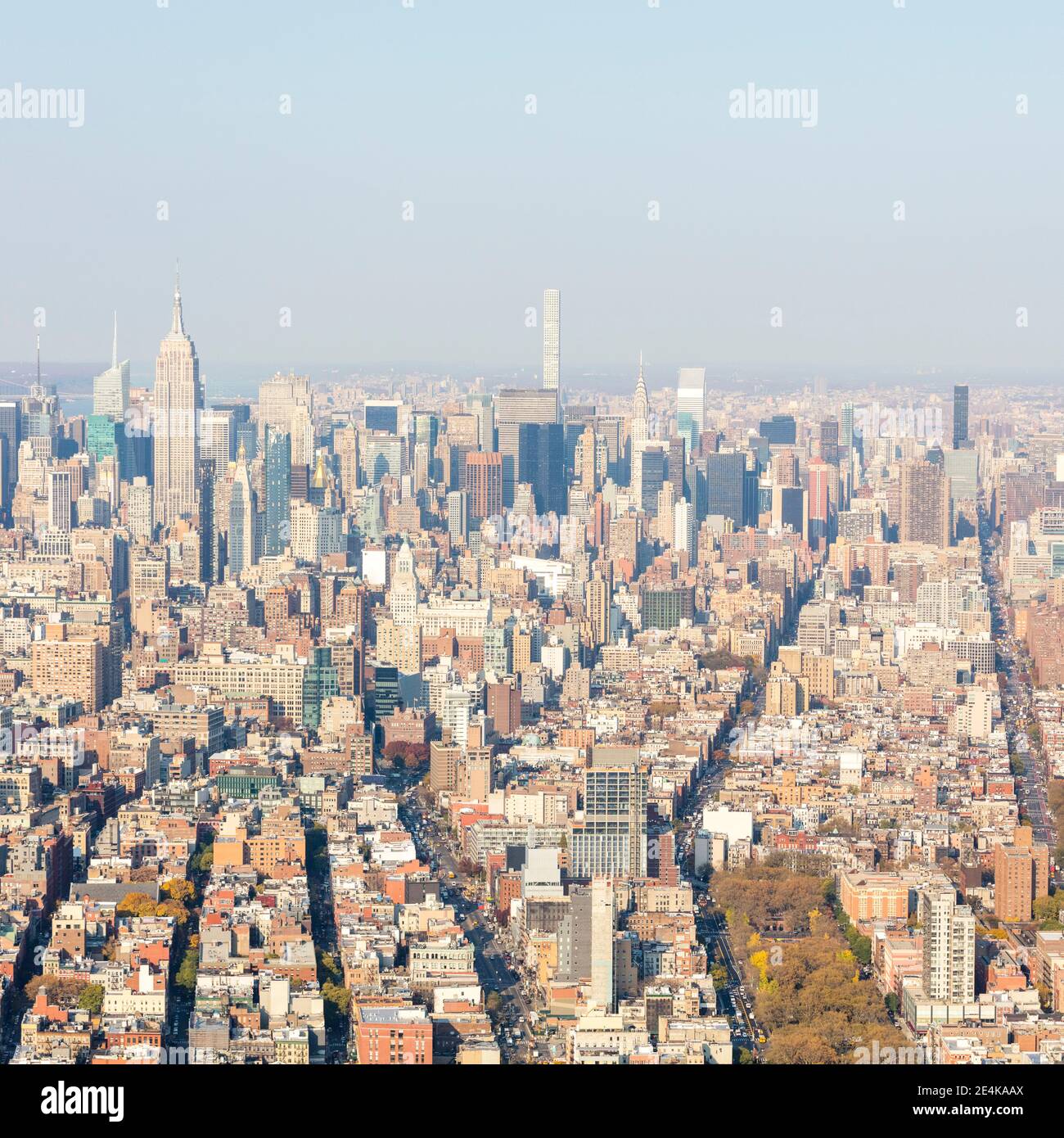 Manhattan midtown high rise view hi-res stock photography and images ...