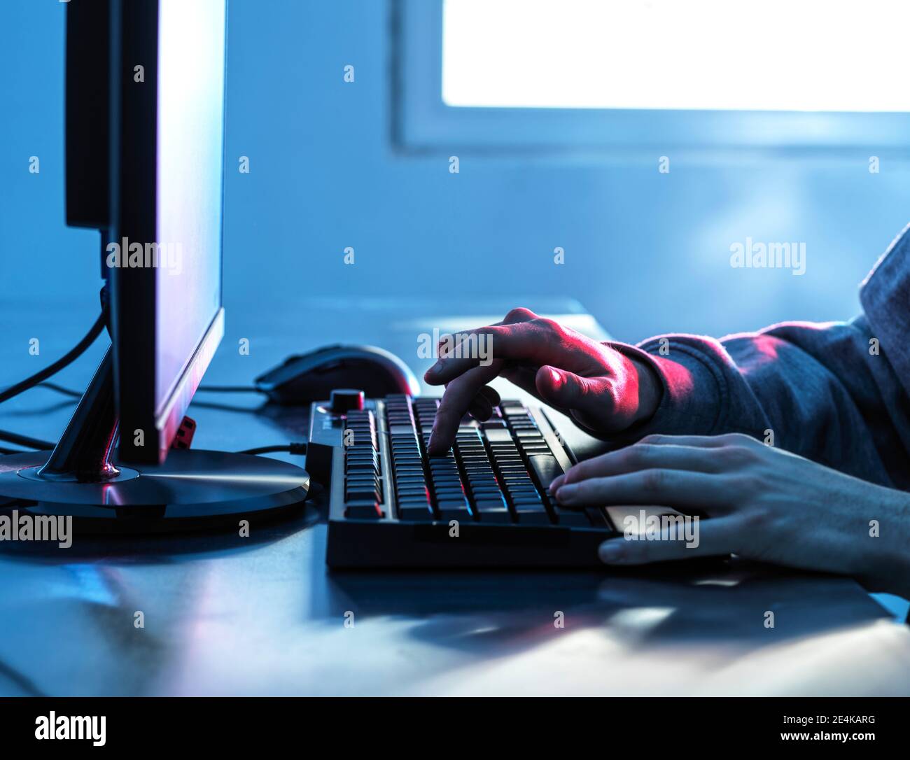 Computer hacker boy hi-res stock photography and images - Alamy