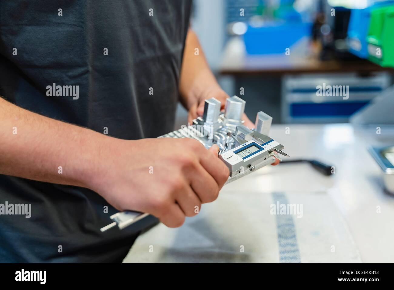 Man making maintenance hi-res stock photography and images - Alamy