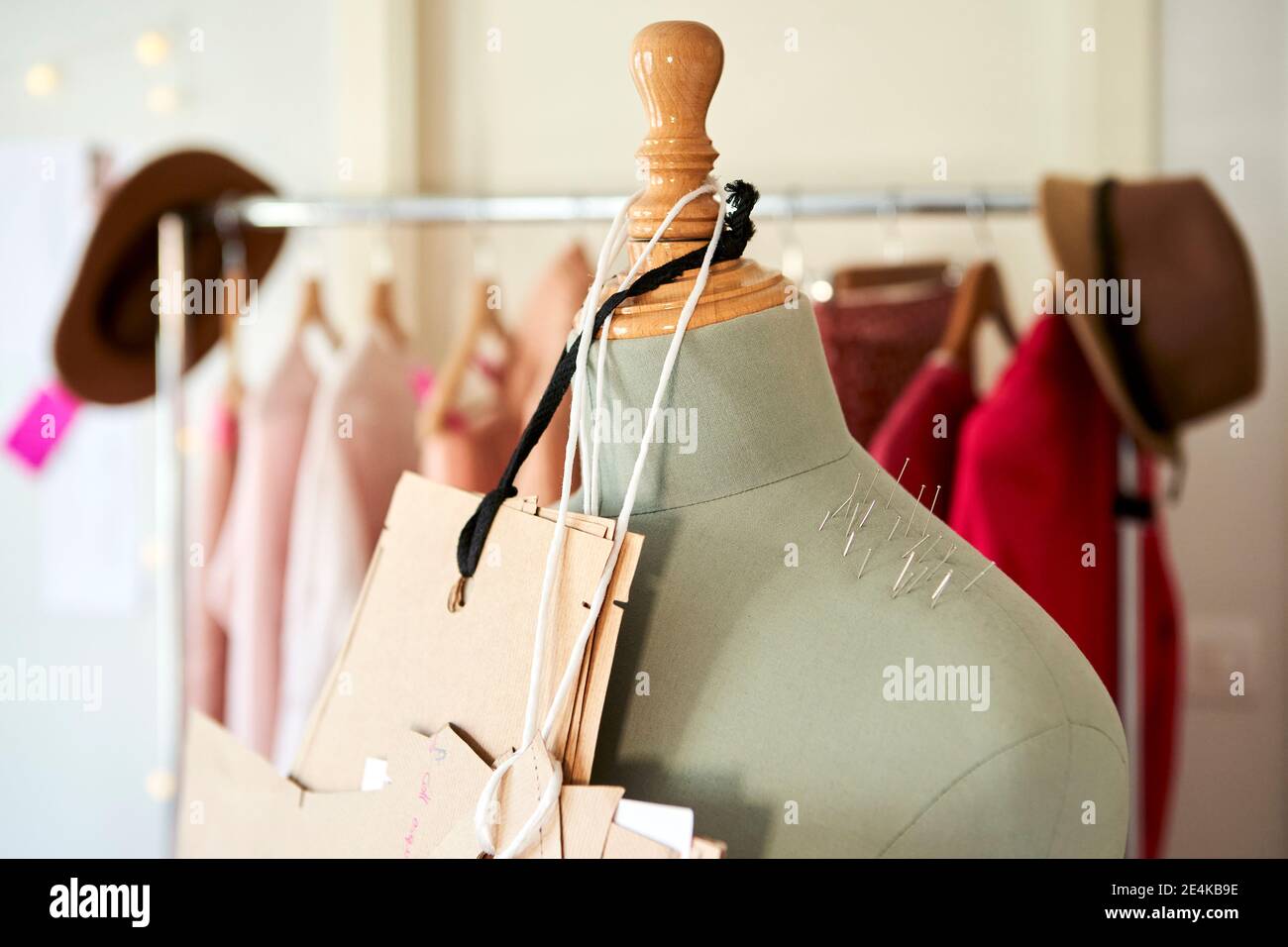 Pin up model hi-res stock photography and images - Alamy