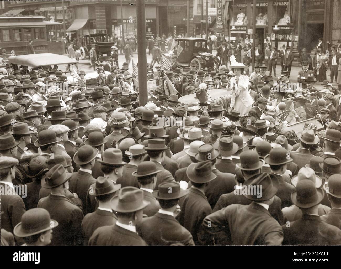 Womens Fashion 1914 High Resolution Stock Photography and Images - Alamy