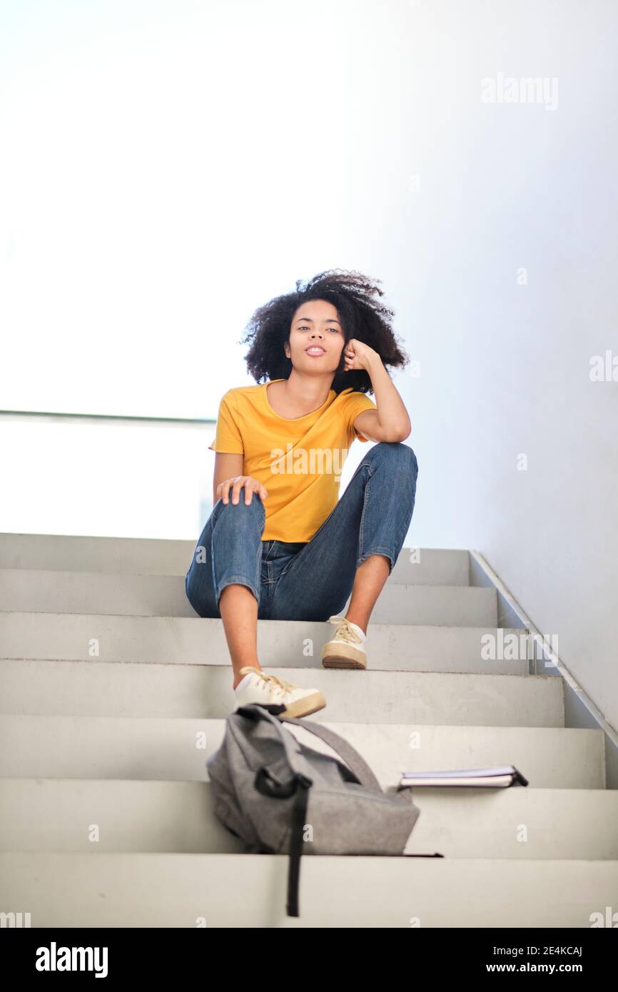 University steps hi-res stock photography and images - Alamy