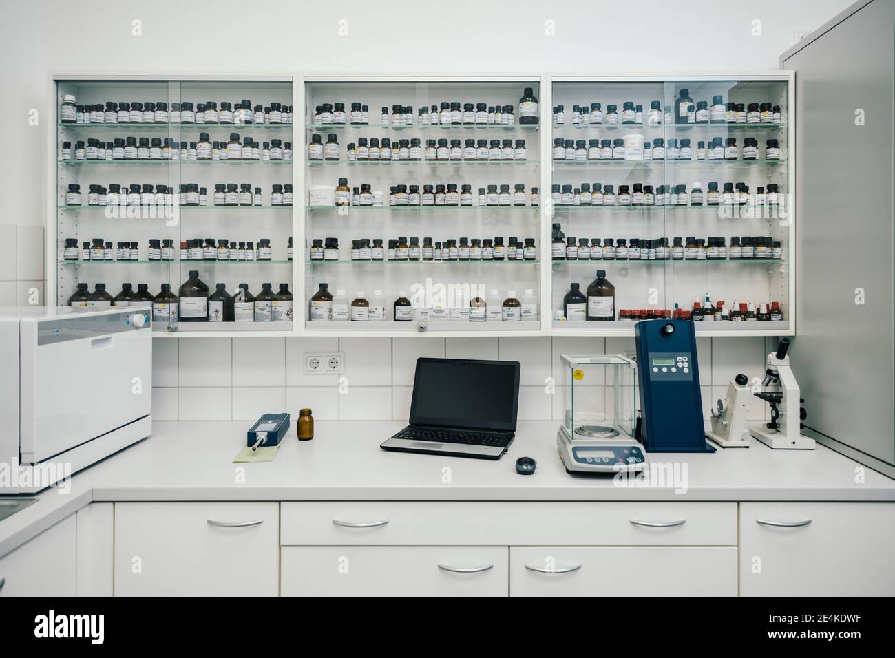 Arranged containers hi-res stock photography and images - Alamy