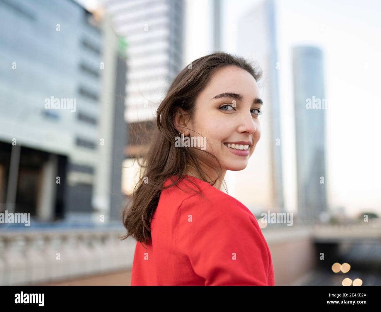 People looking over city hi-res stock photography and images - Alamy