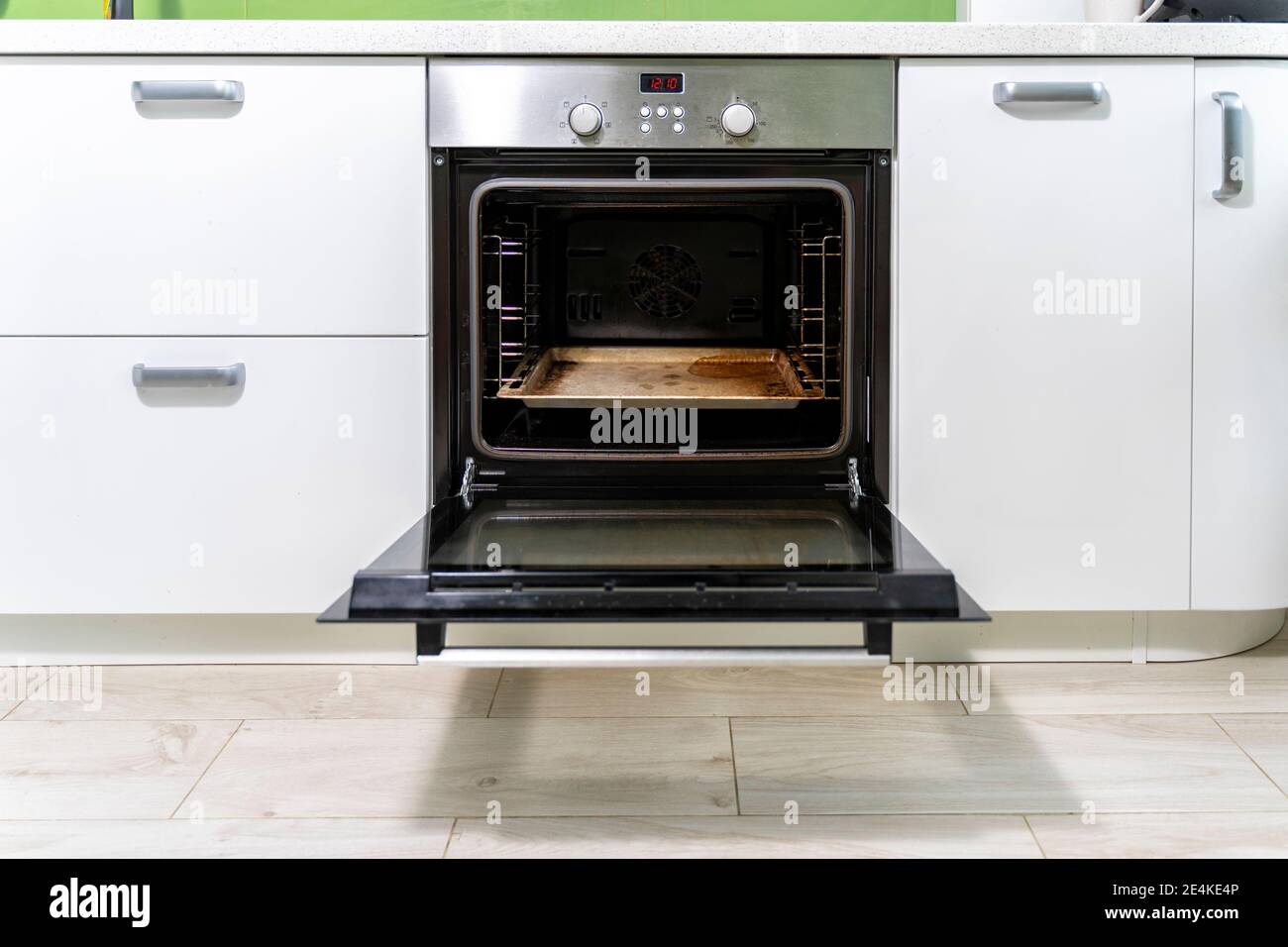 Open oven rack hi-res stock photography and images - Alamy