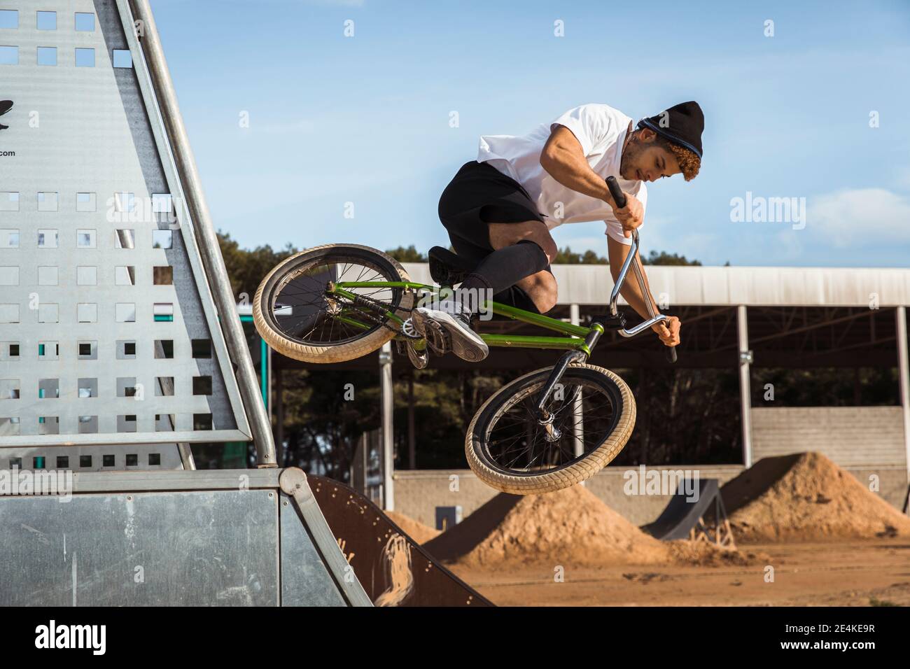 Man jumping on bike hi-res stock photography and images - Alamy