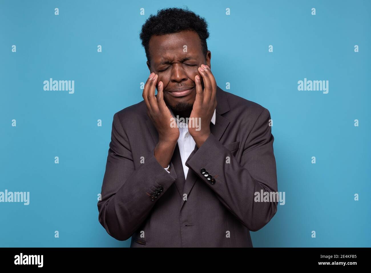 Crying work african man hi-res stock photography and images - Alamy