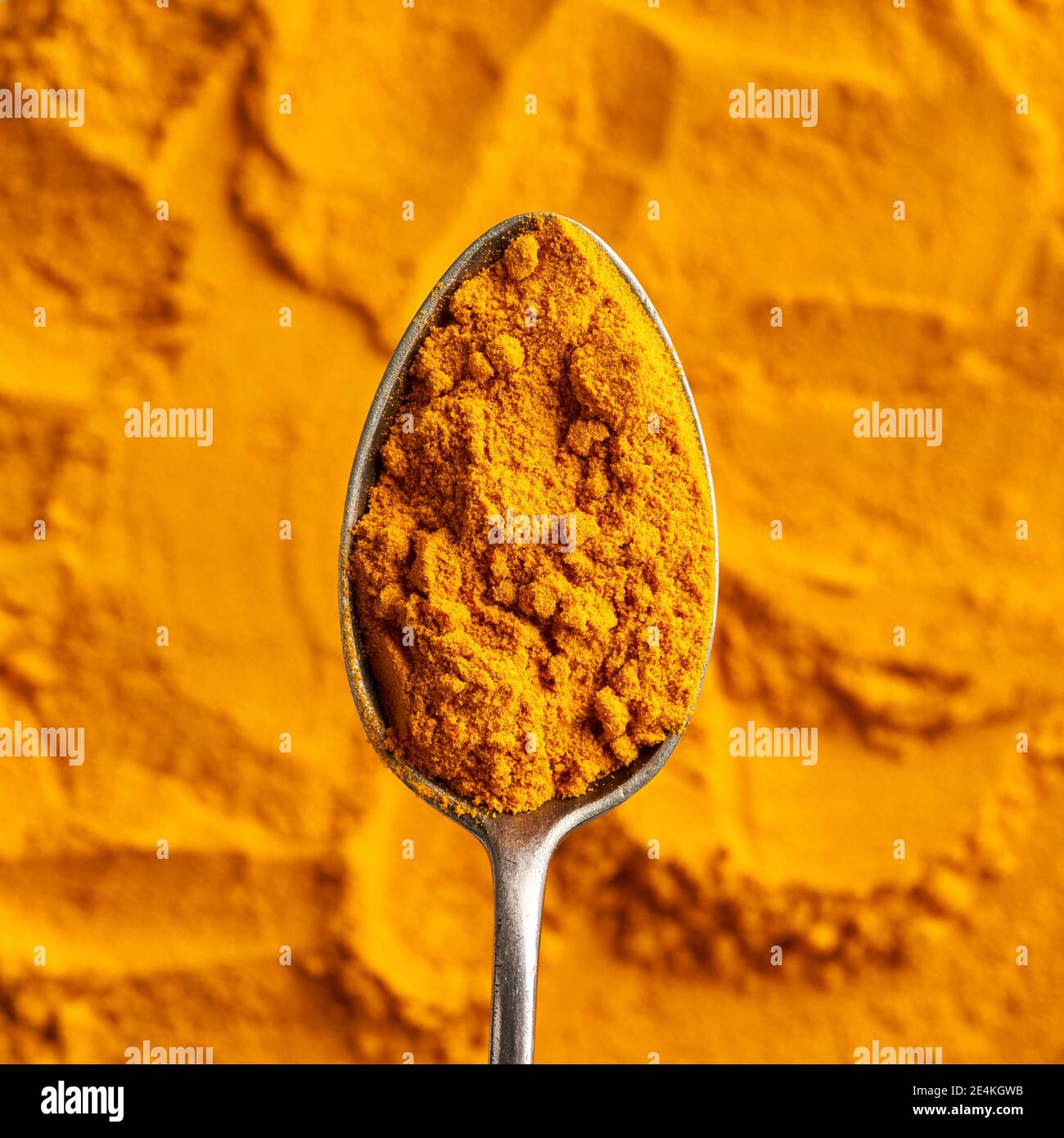 Ground turmeric root hi-res stock photography and images - Alamy