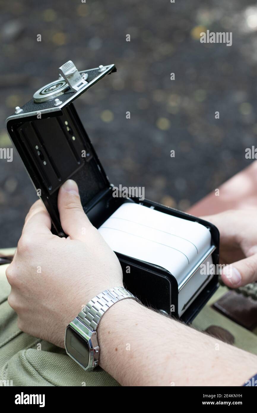 Film camera loading hi-res stock photography and images - Alamy