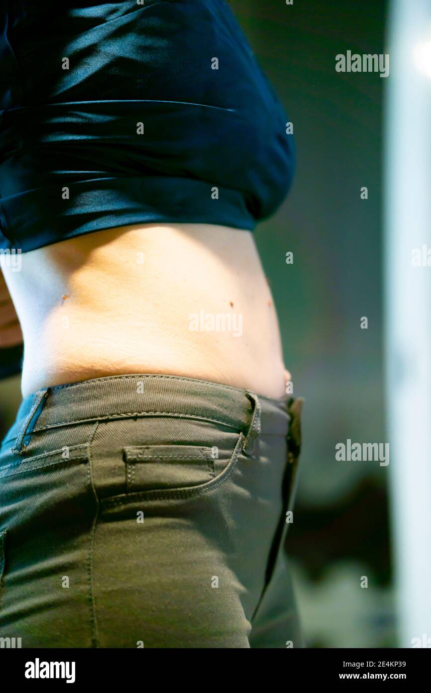 Flat tummy hi-res stock photography and images - Alamy