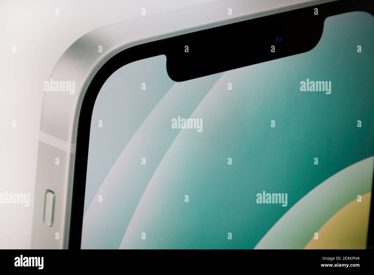 Apple iPhone 12 Stock Photo - Alamy