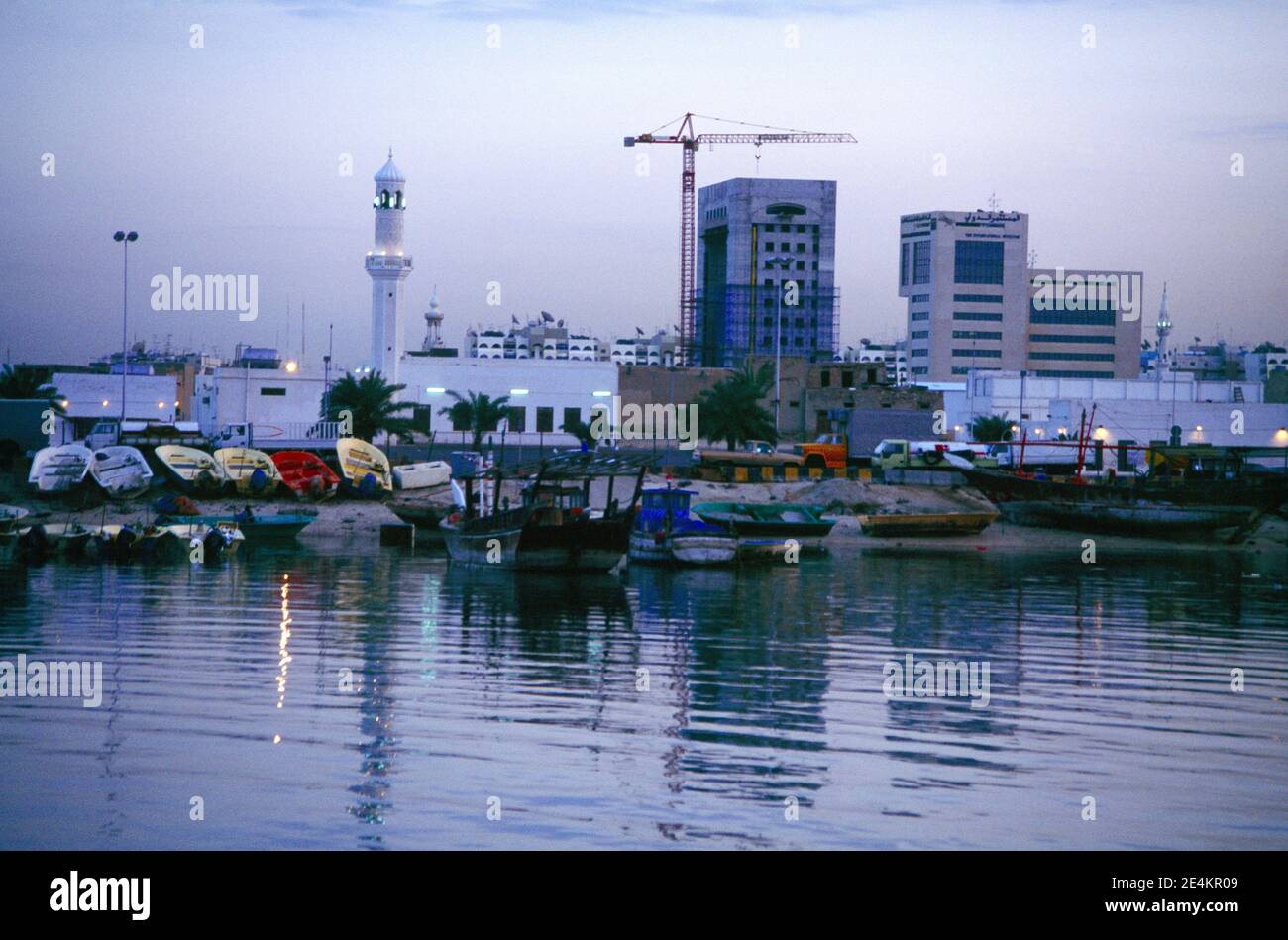 Fishing harbour kuwait hi-res stock photography and images - Alamy
