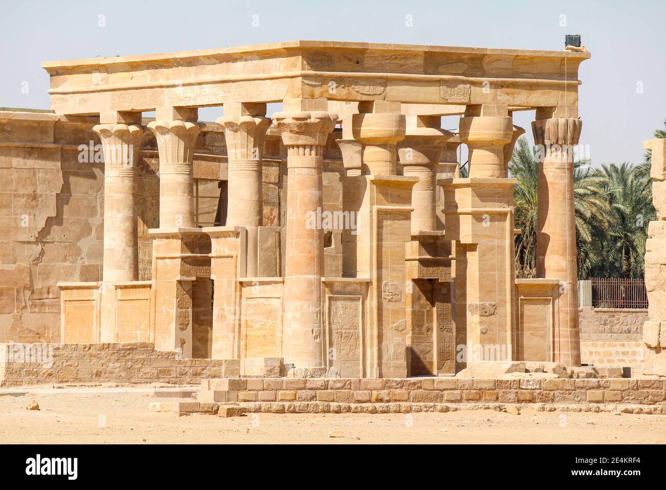 The newly renovated Hibis temple in Kharga, Egypt Stock Photo - Alamy