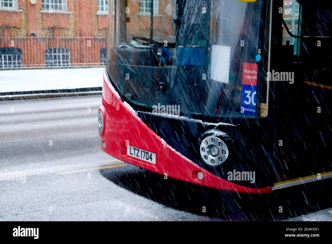 Kennington Park, London, UK. 24th January 2021. London bus waits at bus ...