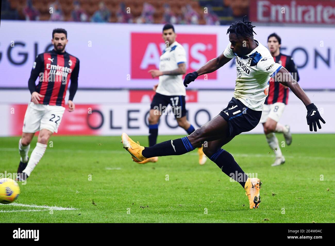 Duvan Zapata of Atalanta BC scores the goal of 0-3 during the Serie A ...