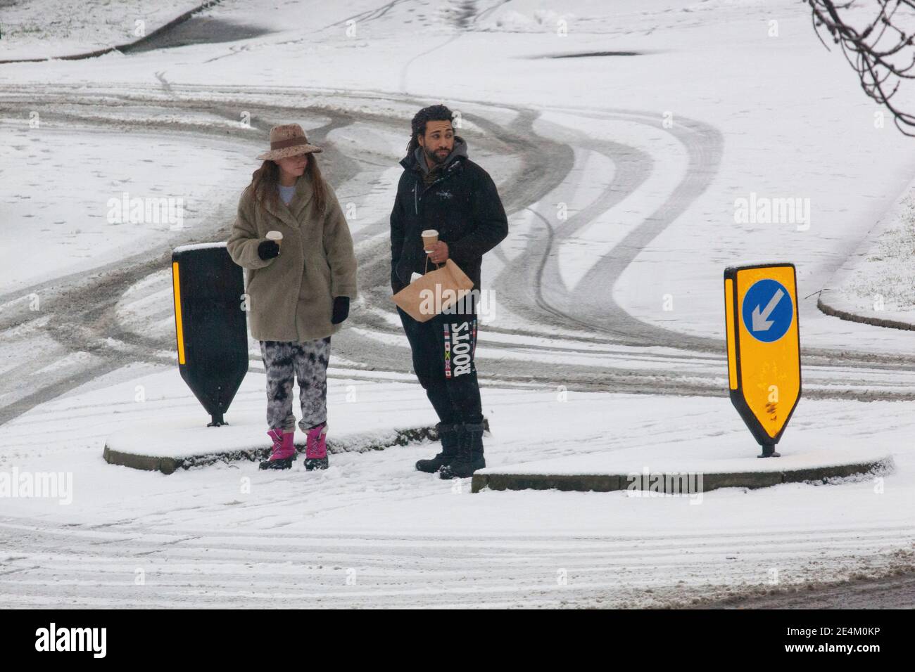 UK Weather, London, 24 January 2021: a rare snowfall reached the ...
