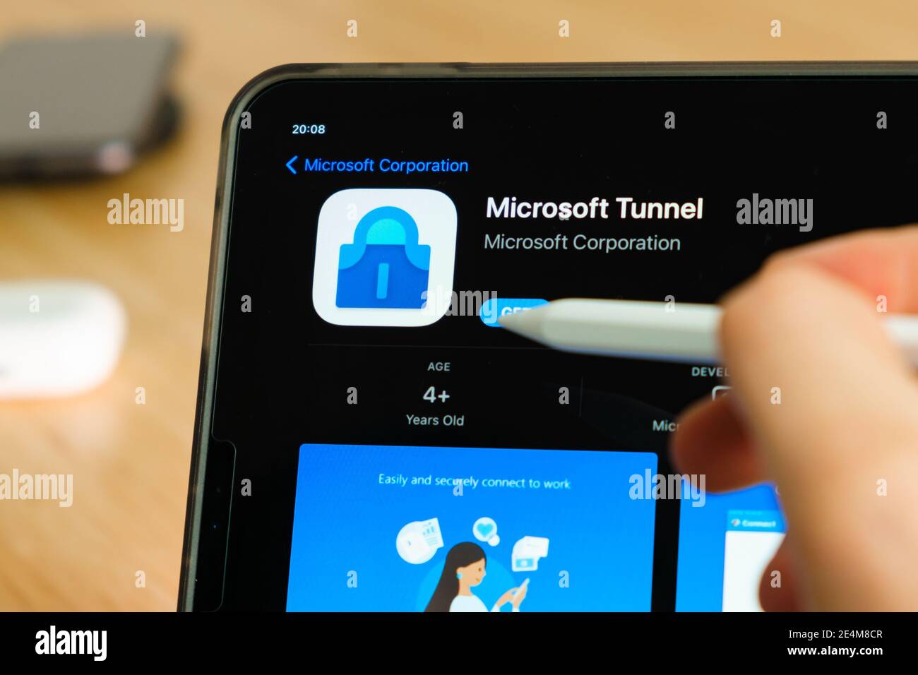 Logo microsoft tunnel hi-res stock photography and images - Alamy