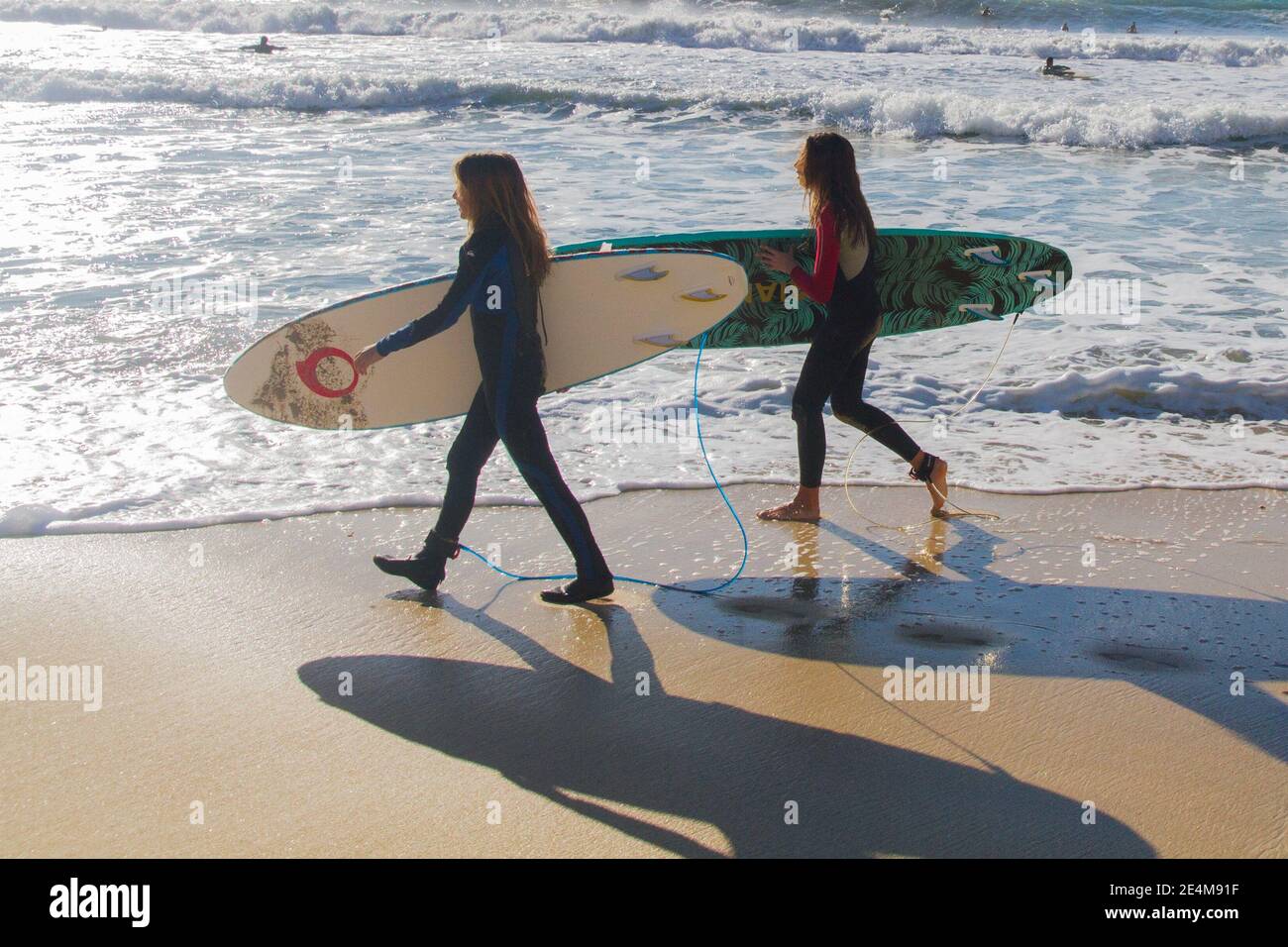 Wave jumping hi-res stock photography and images - Alamy