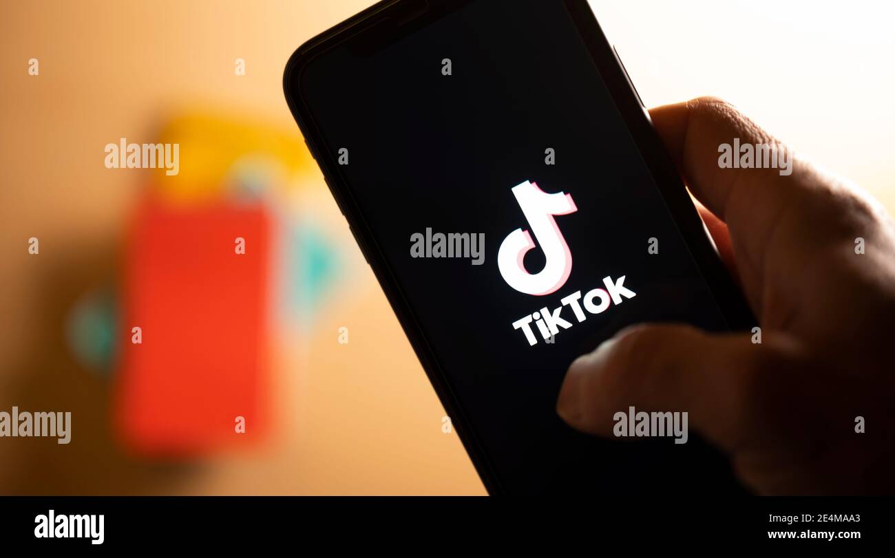 Tik tok logo symbol hi-res stock photography and images - Alamy