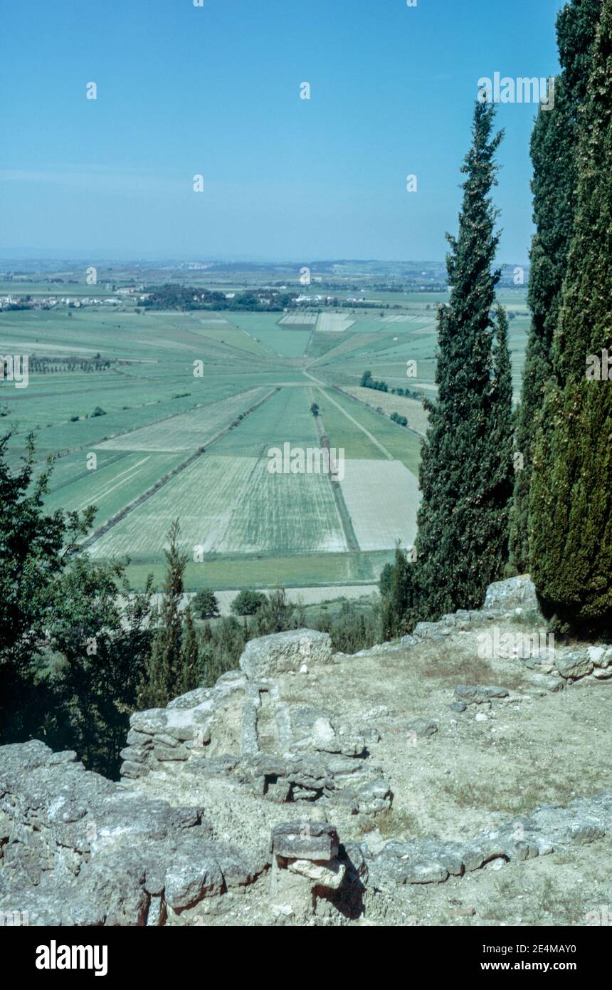 Enserune Oppidum or Oppidum d'Ensérune - ruins of an Gallo-Roman ...