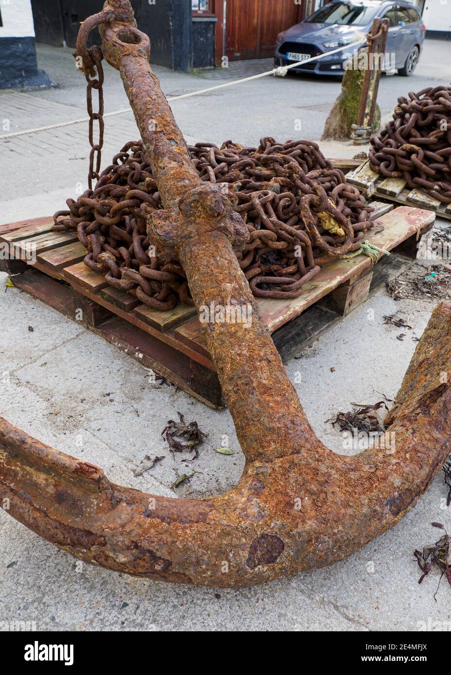 Chain port hi-res stock photography and images - Alamy