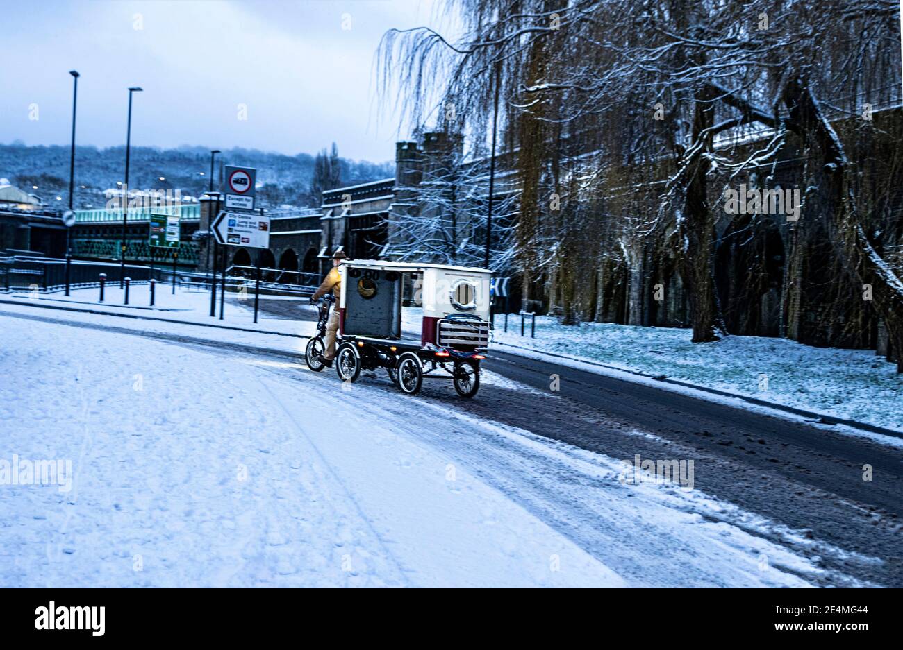Snow in Bath/Snow 2021 Stock Photo - Alamy